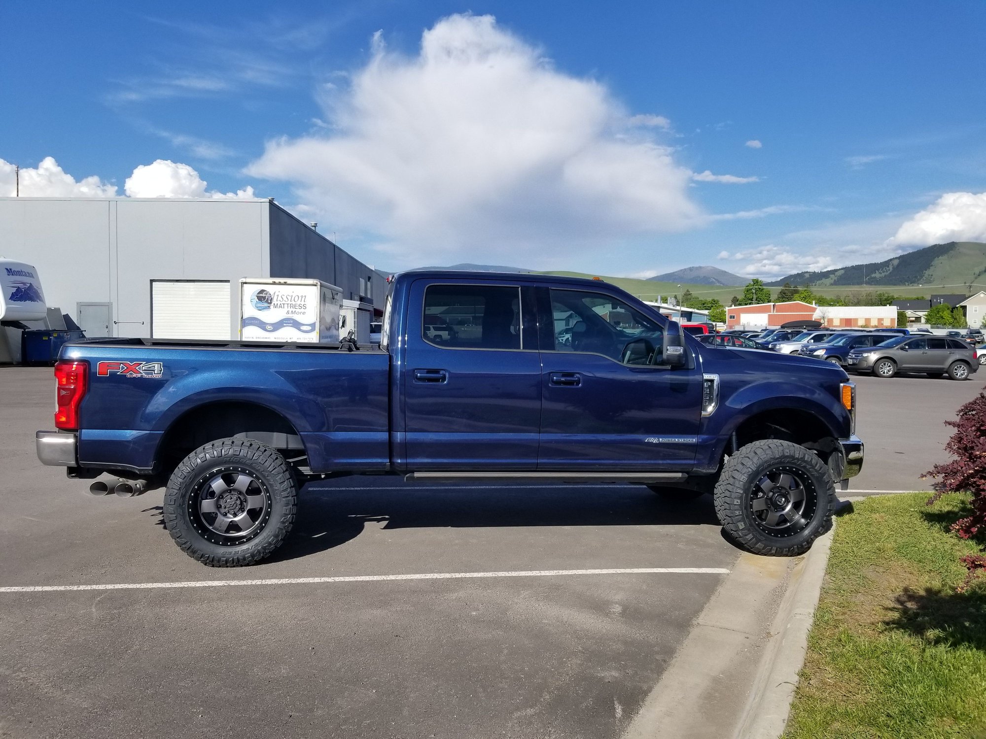 Show us your 2017+ BLUE JEANS Super Duties - Ford Truck Enthusiasts Forums