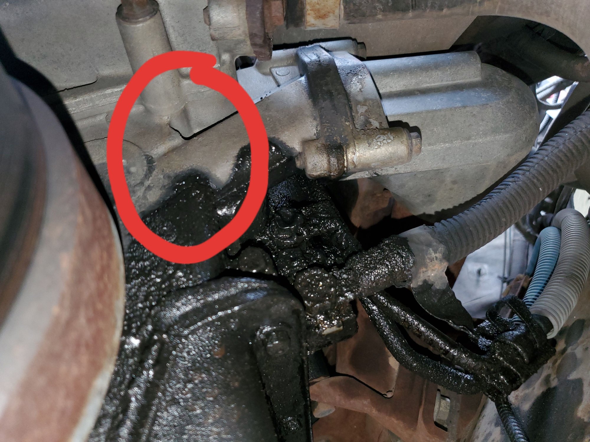 Help with oil leak - Ford Truck Enthusiasts Forums