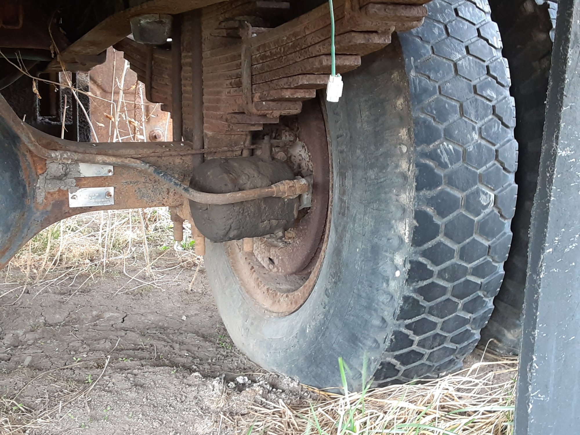 How to identify F700 Brake Styles - Ford Truck Enthusiasts Forums