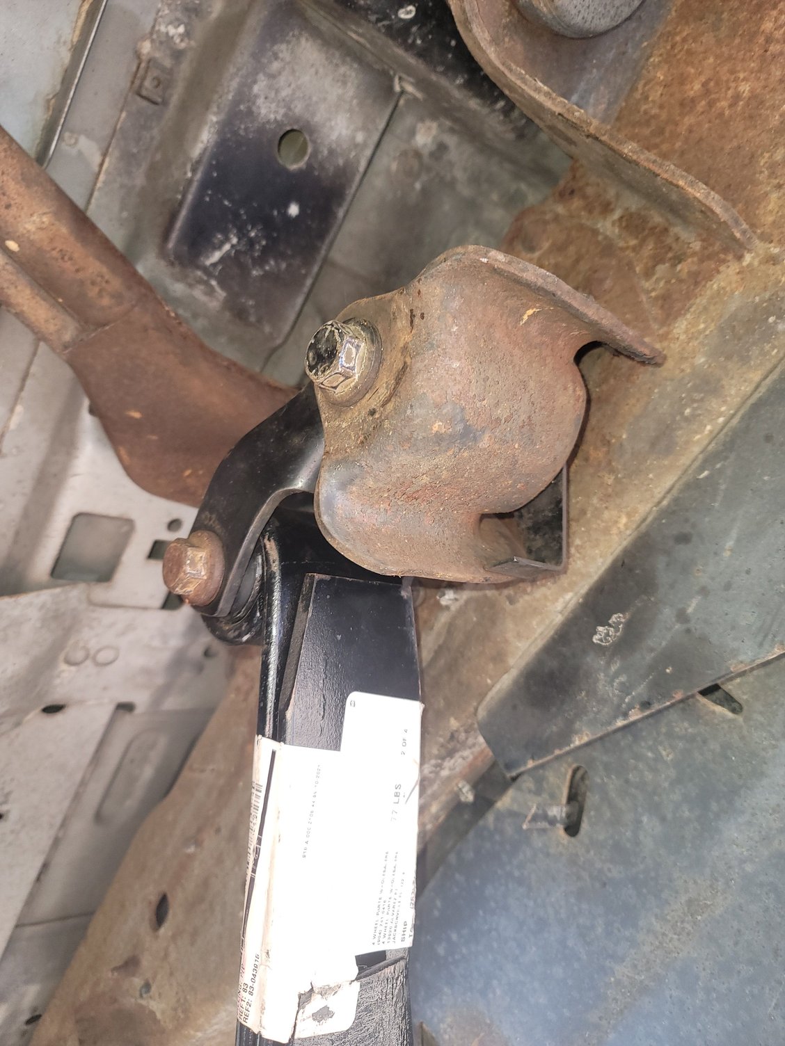 Rear leaf shackle problem?? - Ford Truck Enthusiasts Forums