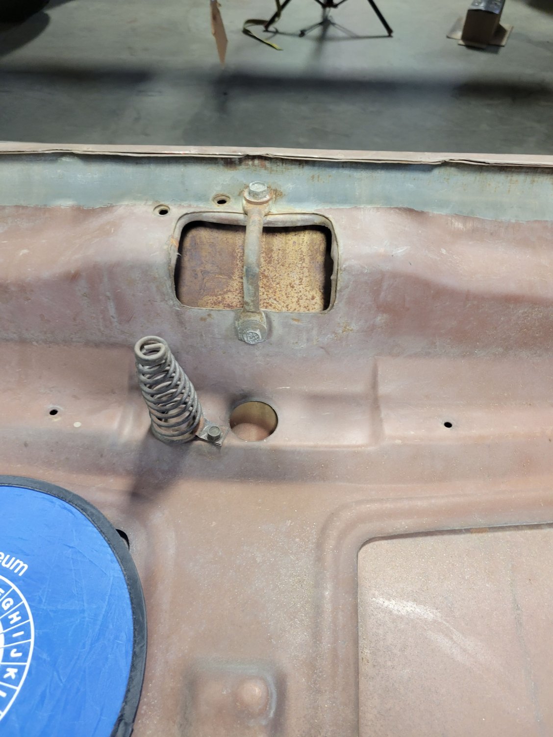 Hood spring - Ford Truck Enthusiasts Forums