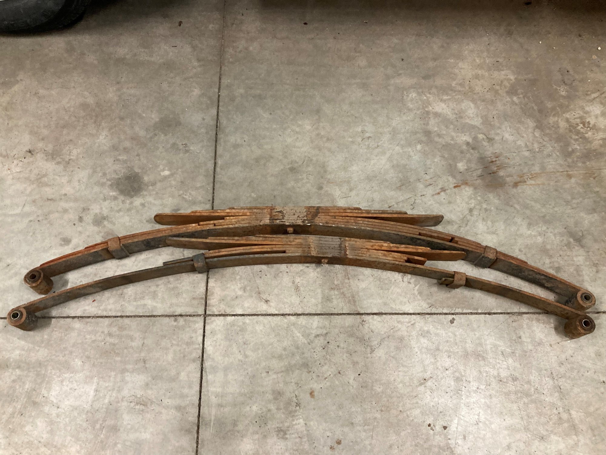 renew rear leaf springs - Ford Truck Enthusiasts Forums
