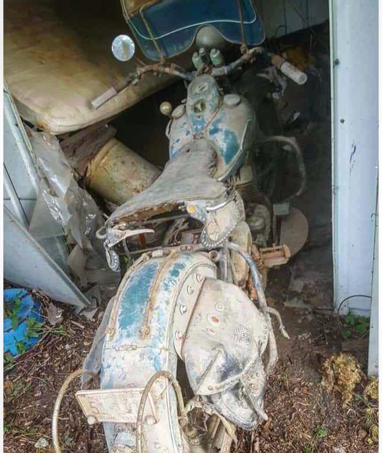 Abandoned & Neglected Motorcycles Rotting Away... - Page 24 - Harley ...
