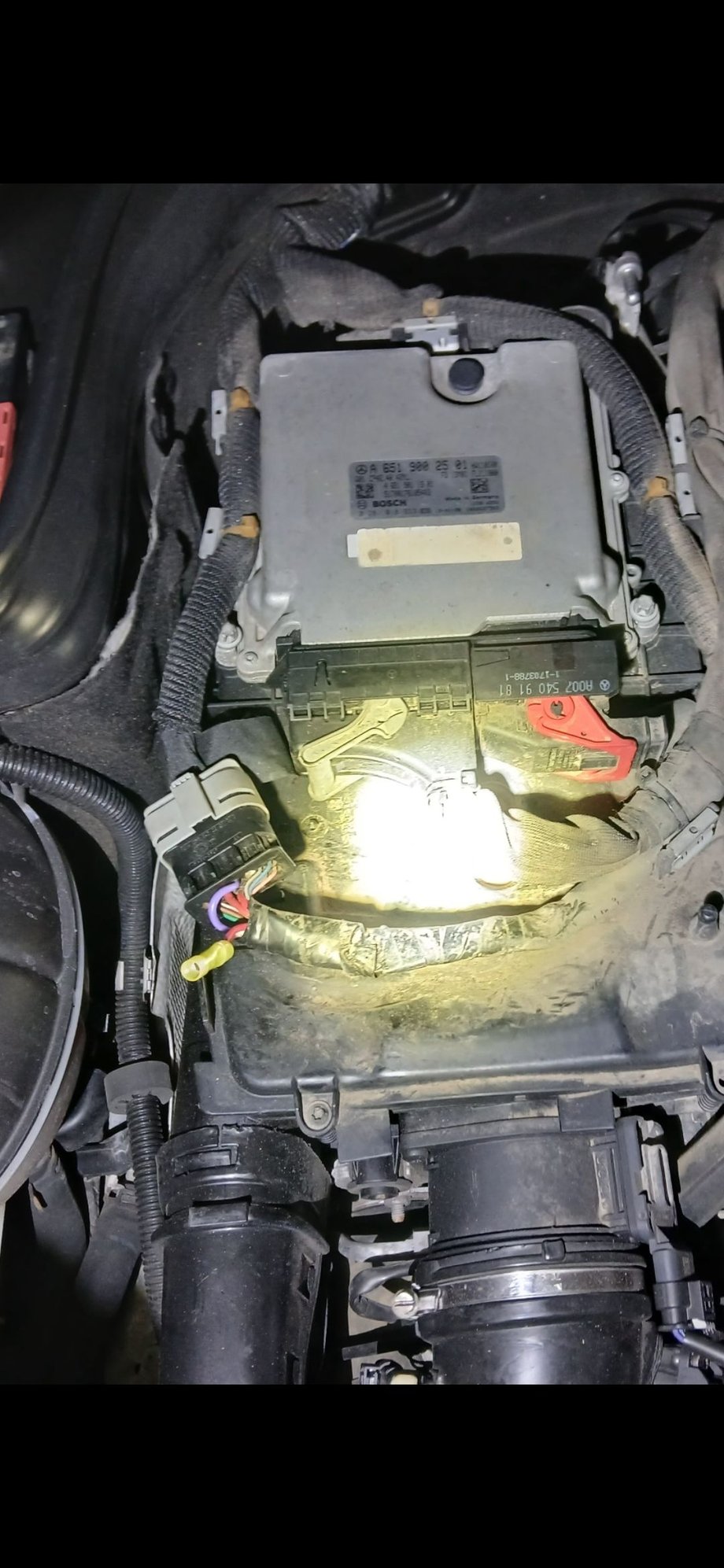 Car Lot GPS guy leaves two connectors left unconnected - MBWorld.org Forums