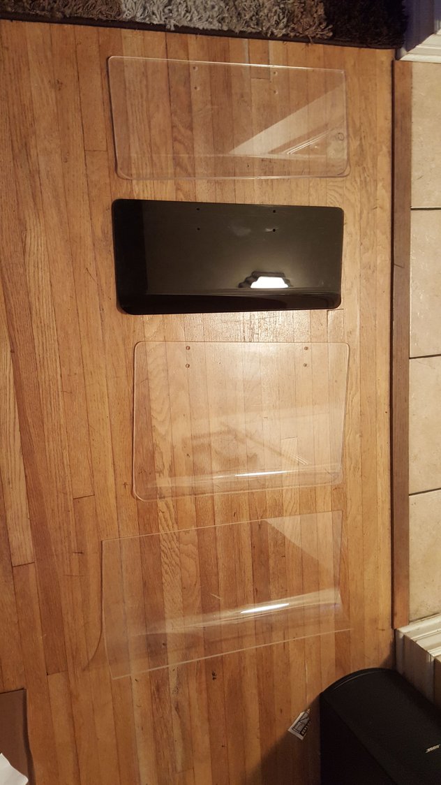 Several wind flaps and a windshield for... - Offshoreonly.com