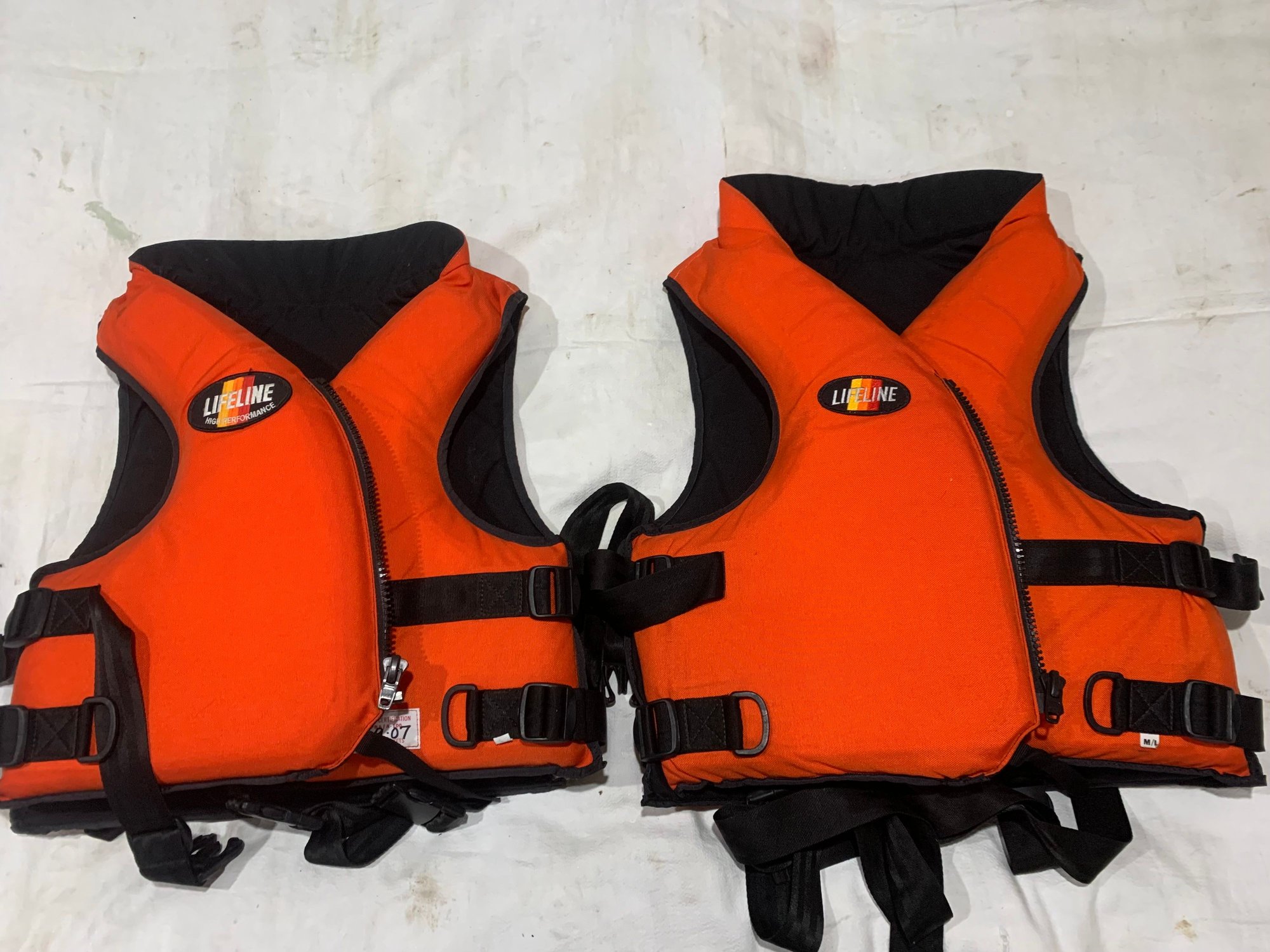 Lifeline race jackets, Simpson helmet - Offshoreonly.com