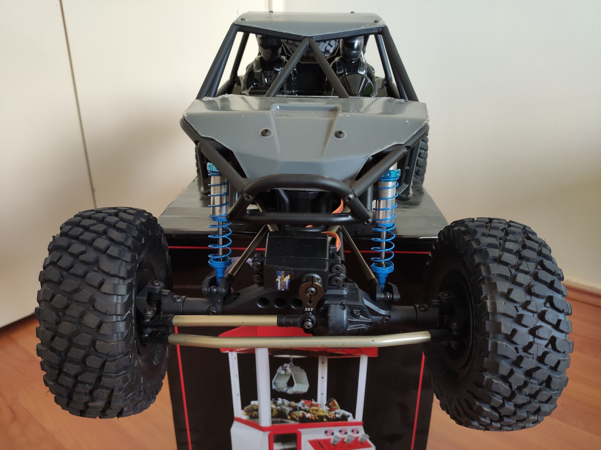 Brand new built Axial Bomber RR10 AX90053 - R/C Tech Forums