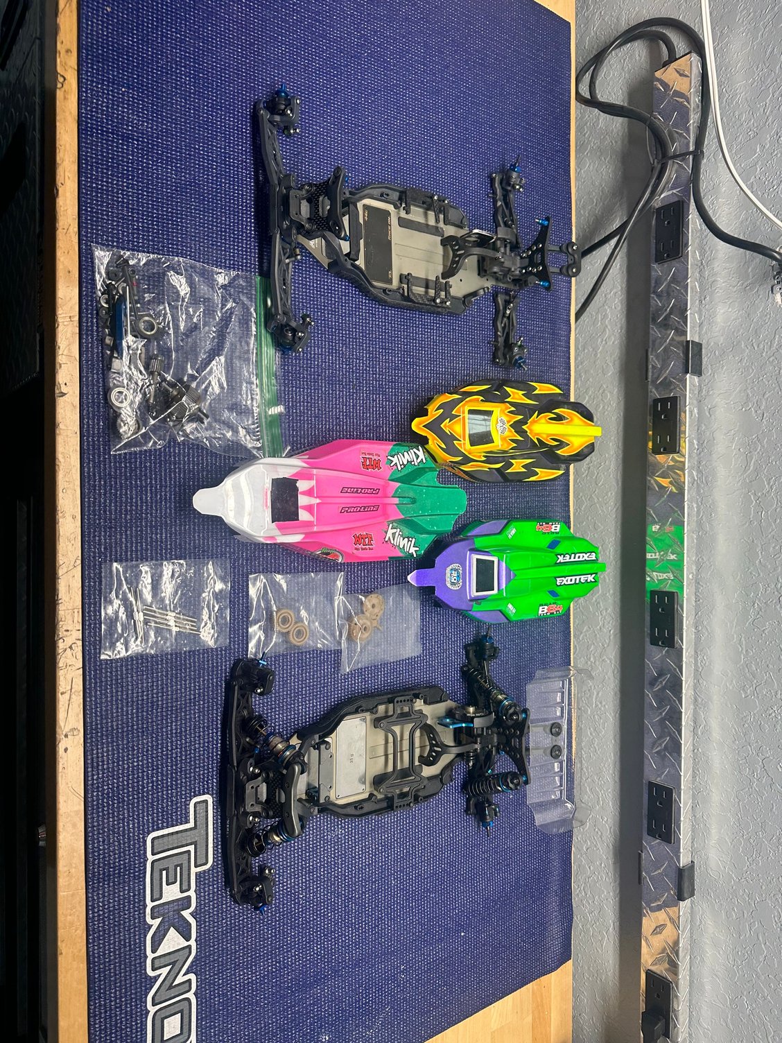 FS: Team Associated B6.4 Sliders - R/C Tech Forums