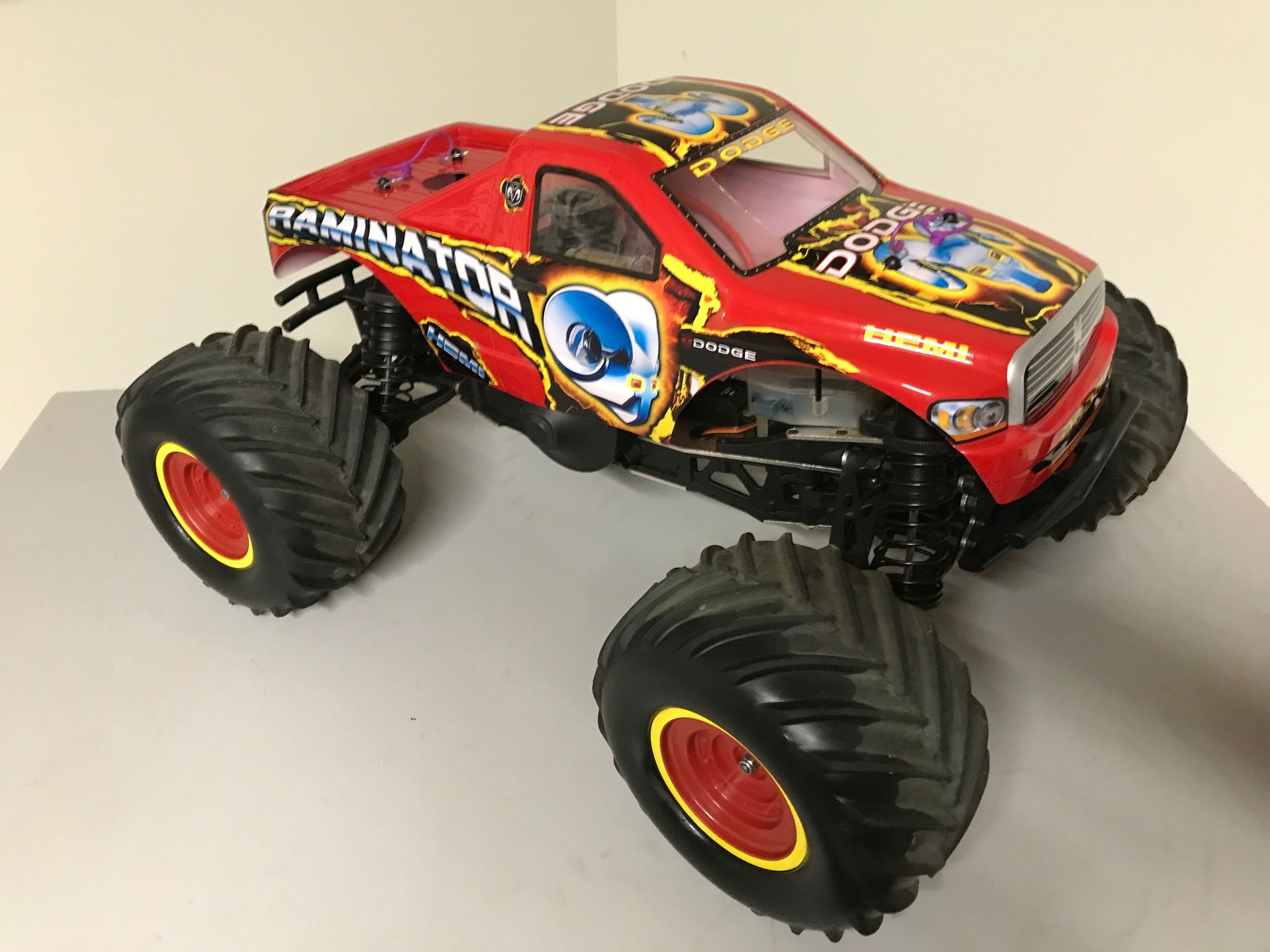 1/8 LOSI RAMINATOR NITRO MONSTER TRUCK-LIKE NEW - R/C Tech Forums