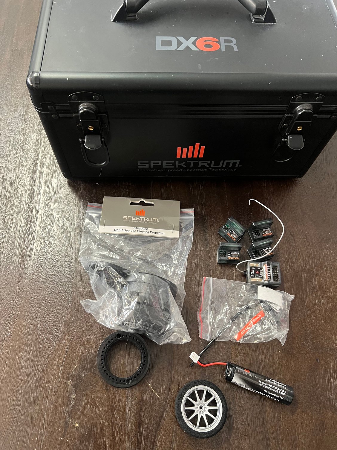 Like new Spektrum DX6R with 5 receivers - R/C Tech Forums