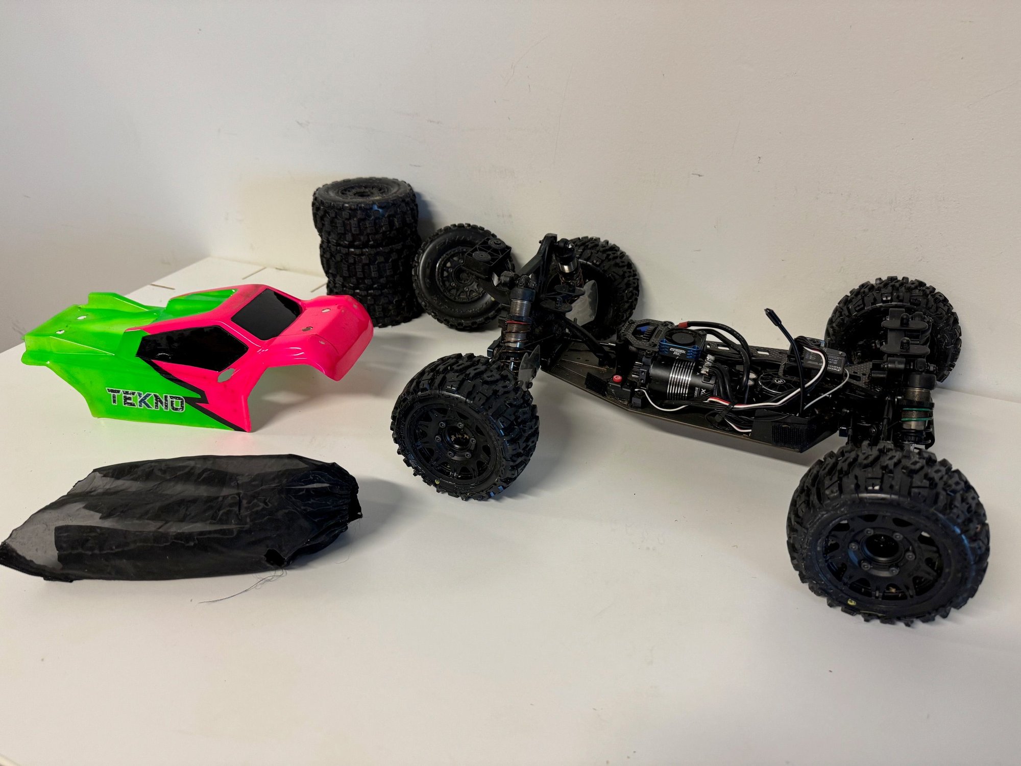 FS Tekno ET410.2 1/10 Truggy Complete RTR (minus ESC) - $525 - R/C Tech ...