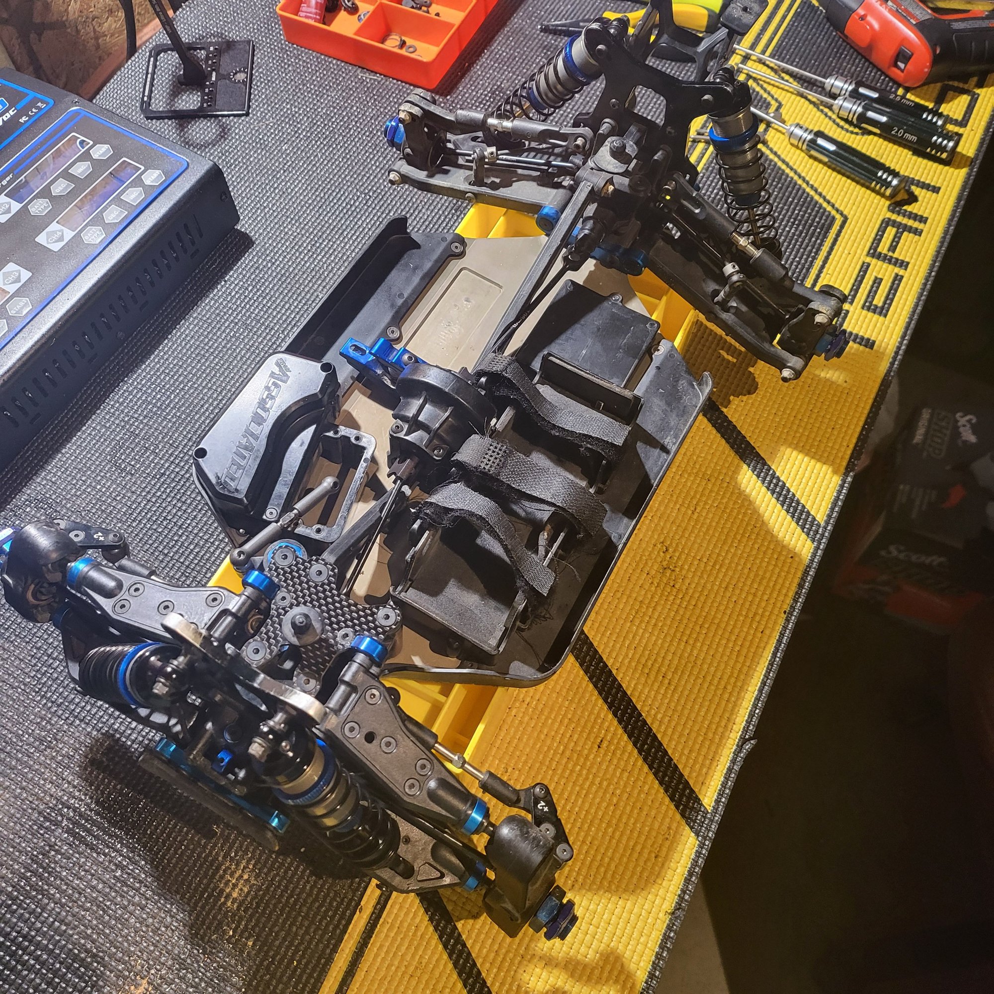 RC8B3.3.2E SLIDER - R/C Tech Forums