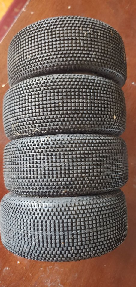 Sweep pixel tires/wheels - R/C Tech Forums