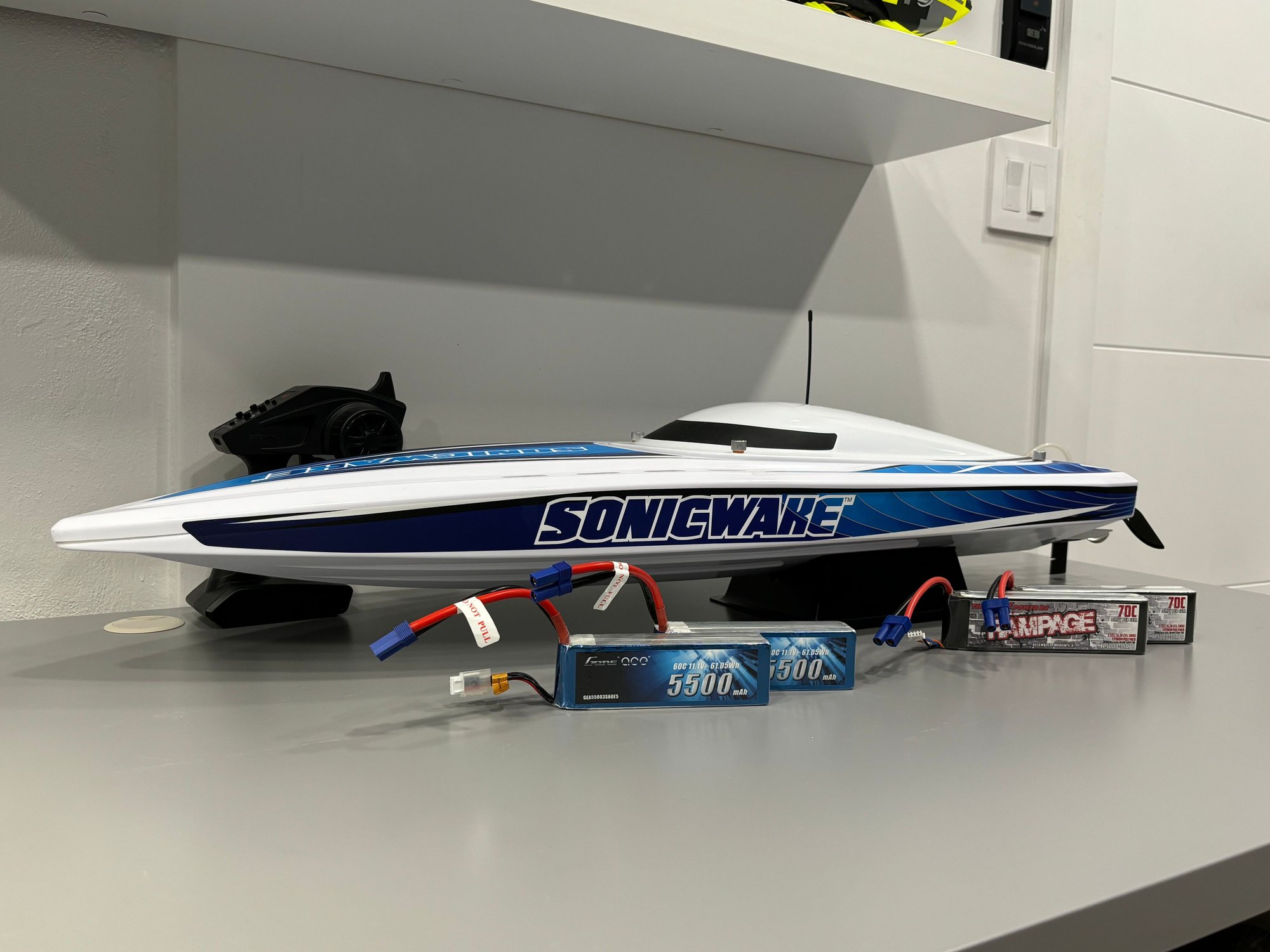 Sonicwake 36" Self-Righting Brushless Deep-V RTR - RCU Forums