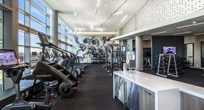 Altaire Reviews - Arlington, VA | 400 Army Navy Drive | 104 Apartment ...