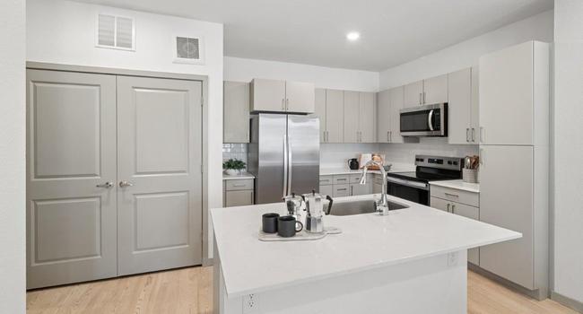 Ladora Modern Apartments Reviews - Denver, CO | 18590 East 61st Avenue ...