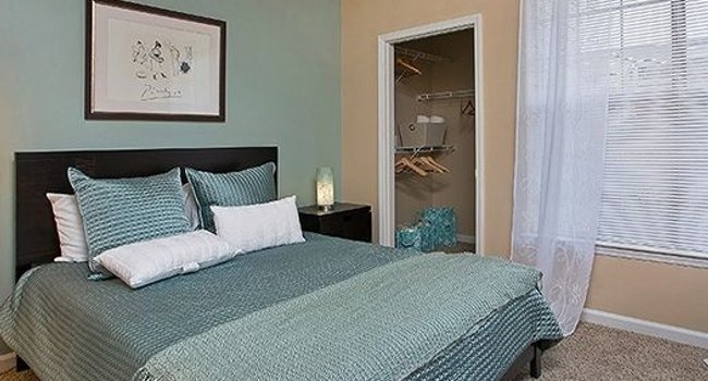 Manchester State Thomas Apartments - 230 Reviews | Dallas, TX ...