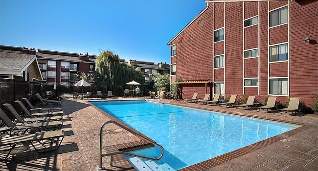 Waterbrook Reviews - Kent, WA | 10615 Se 250th Place | 20 Apartment Reviews