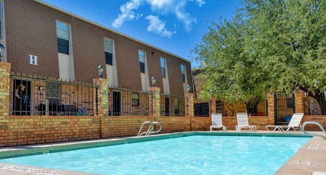 University Square Apartments - 38 Reviews | Levelland, TX Apartments ...